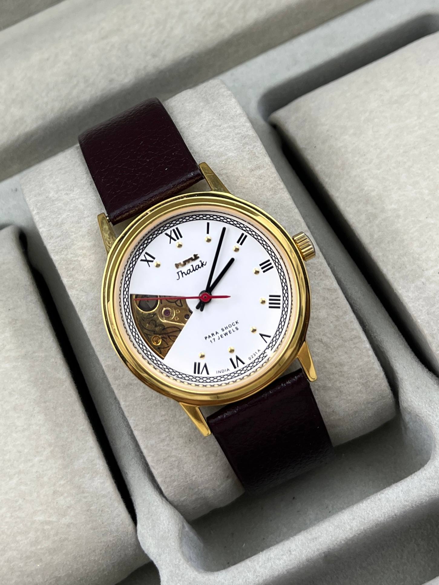 HMT – Watch It Move