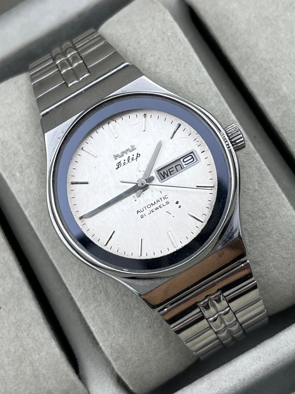 HMT – Watch It Move